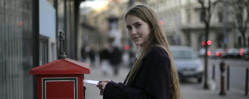 9 Examples of Query Letters to Literary Agents by Genre