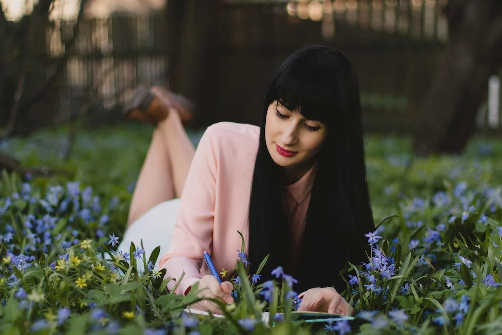 13 Inspiring Women Poets You Need to Read Right Now
