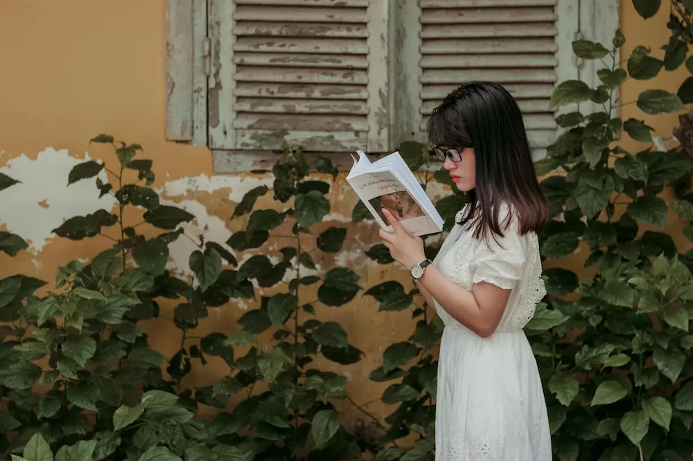 What Is a Novella: Meaning, Length, and Usage
